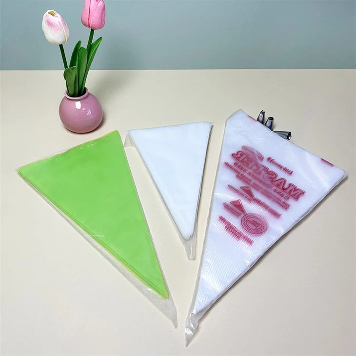 China Customized Disposable Piping Bags With Tips Suppliers ...